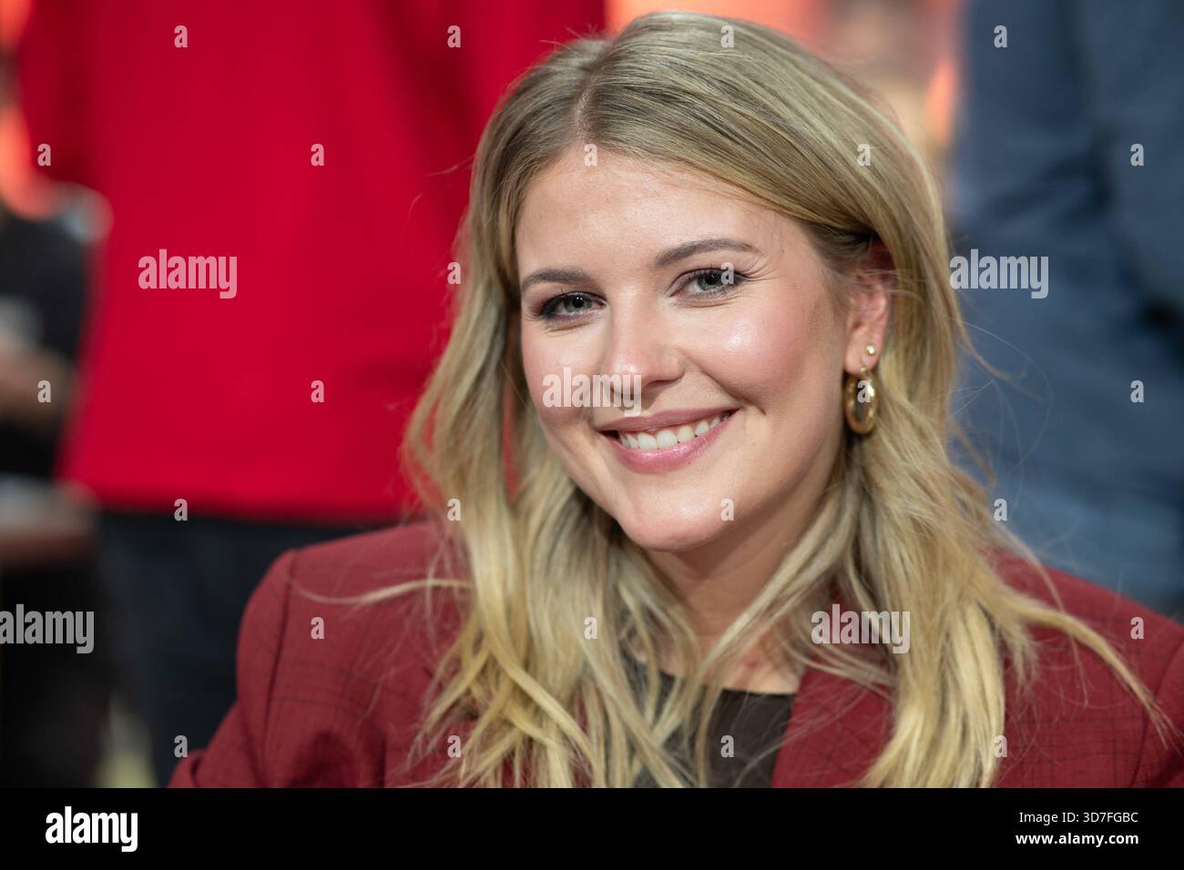 Josefin BRESSEL, Schauspielerin Portraet, Porträt, Portrait ...