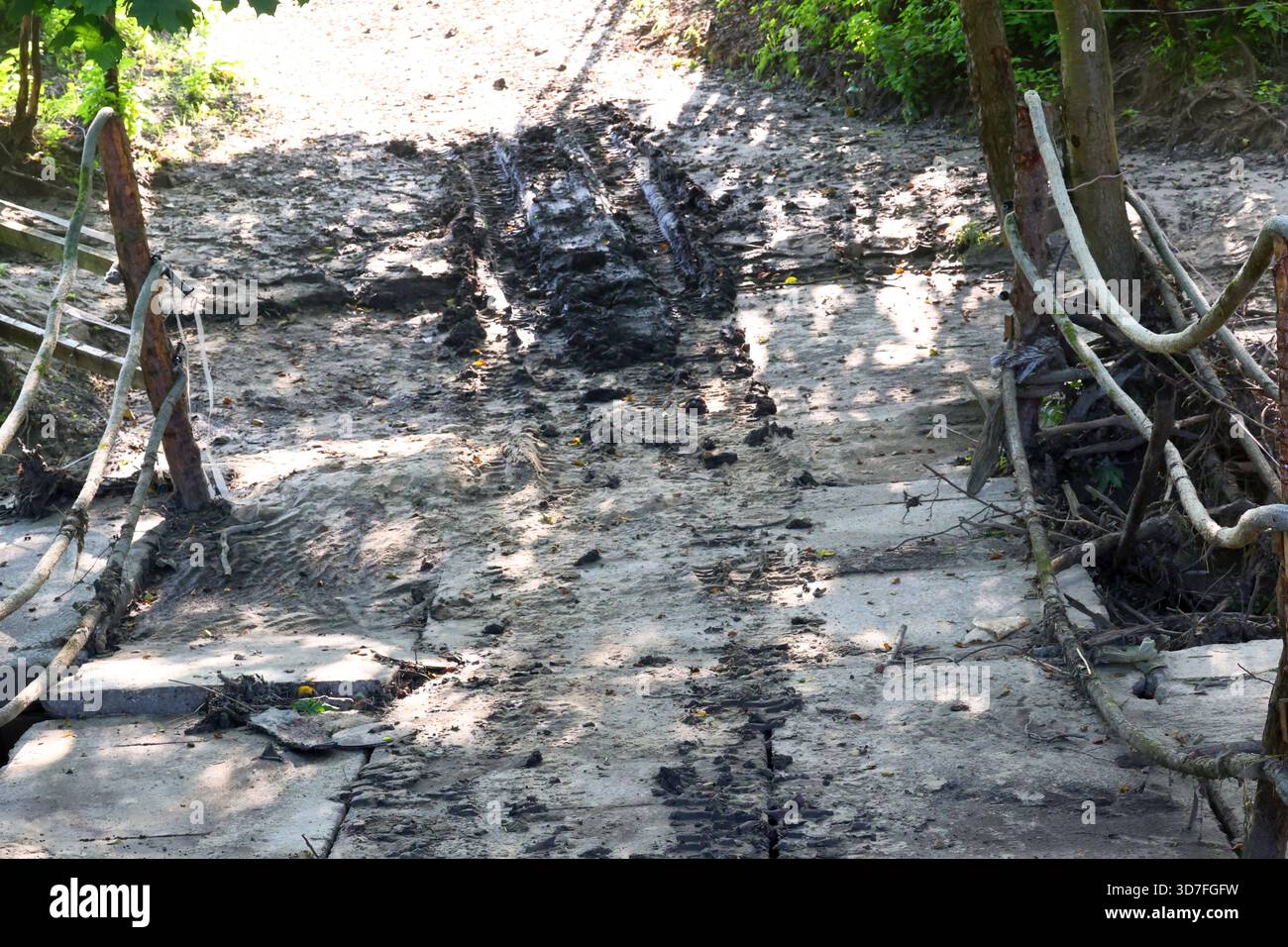 Rough path hi-res stock photography and images - Alamy