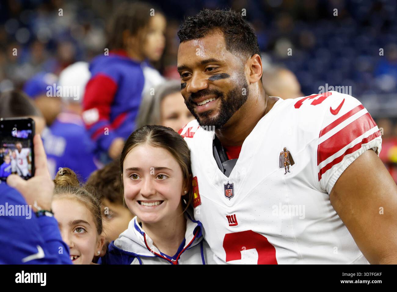 New York Giants quarterback Russell Wilson (3) during warm ups against ...