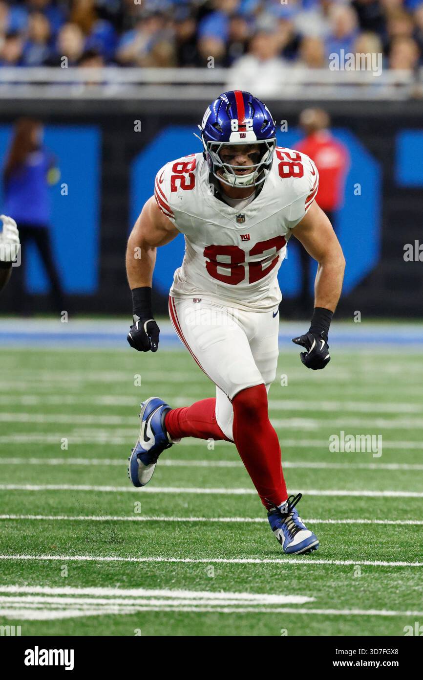 New York Giants tight end Daniel Bellinger (82) runs a route against ...