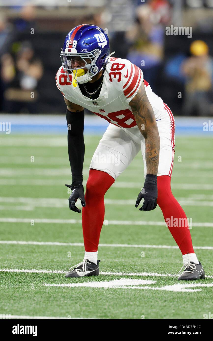 New York Giants cornerback Korie Black (38) pursues a play against the ...