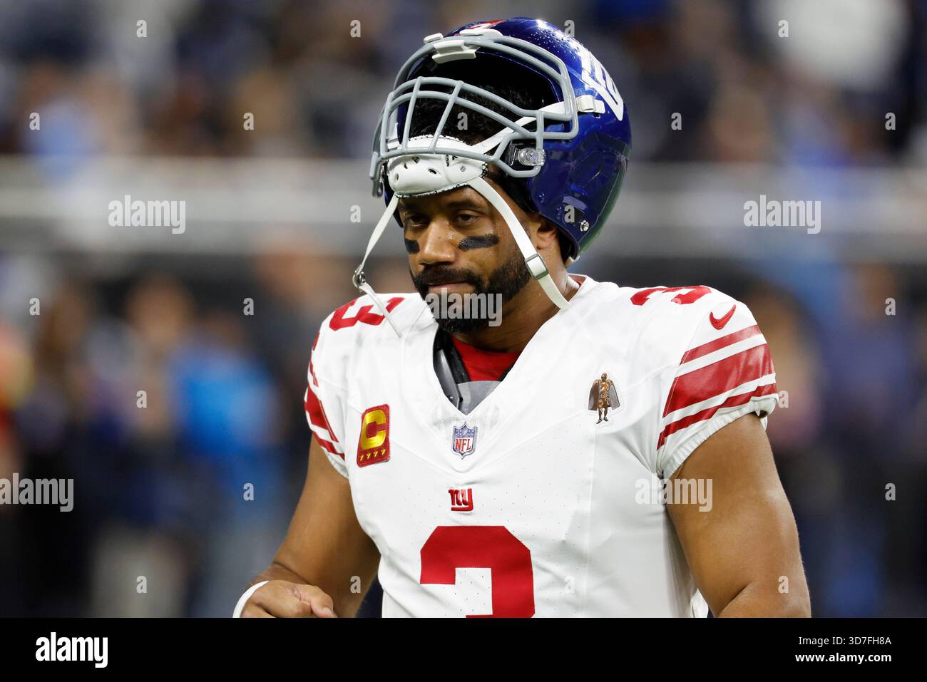 New York Giants quarterback Russell Wilson (3) during warm ups against ...