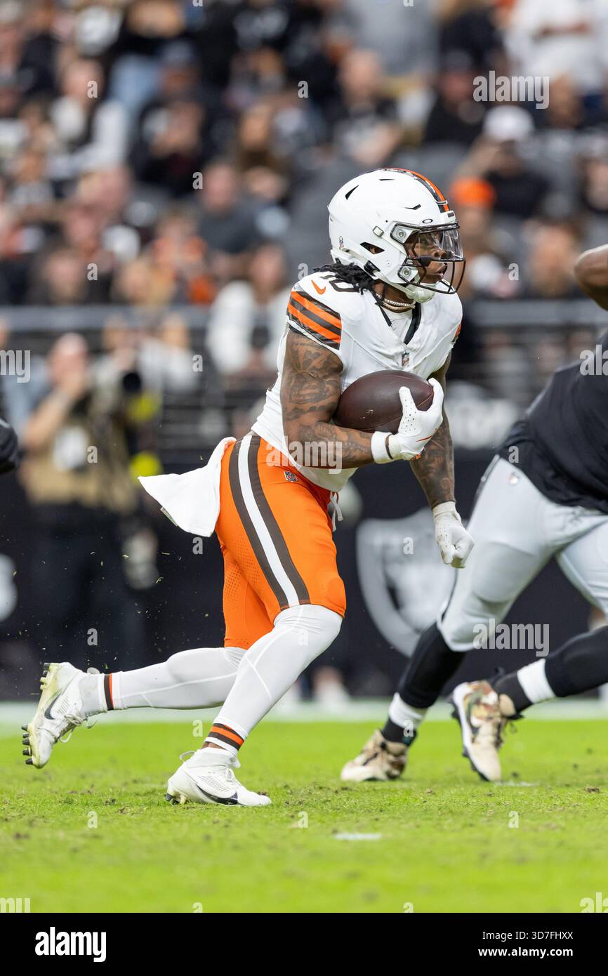 Cleveland Browns running back Quinshon Judkins (10) runs the ball ...