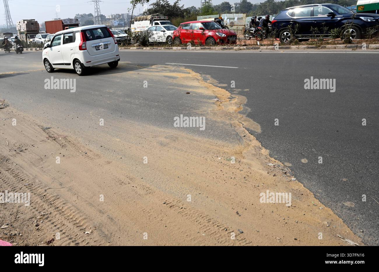 NEW DELHI, INDIA - NOVEMBER 25: Road Crack in fly over near Haiderpur ...