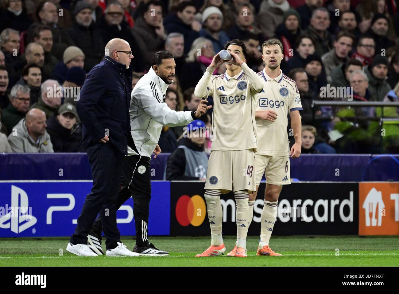 AMSTERDAM - (l-r) AFC Ajax coach Fred Grim, AFC Ajax assistant coach ...
