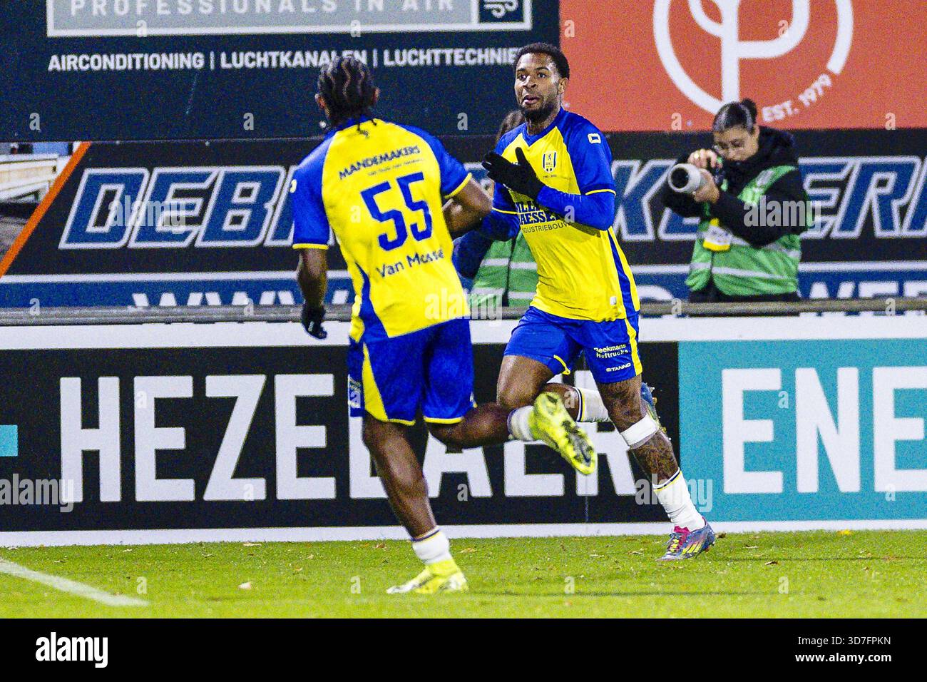 WAALWIJK , 25-11-2025 , Mandemakers stadium , season 2025 / 2026 , Dutch Keuken Kampioen Divisie ...