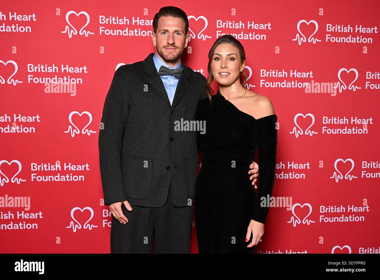 EDITORIAL USE ONLY Sam Hutchinson and Jennifer Hutchinson attend the ...