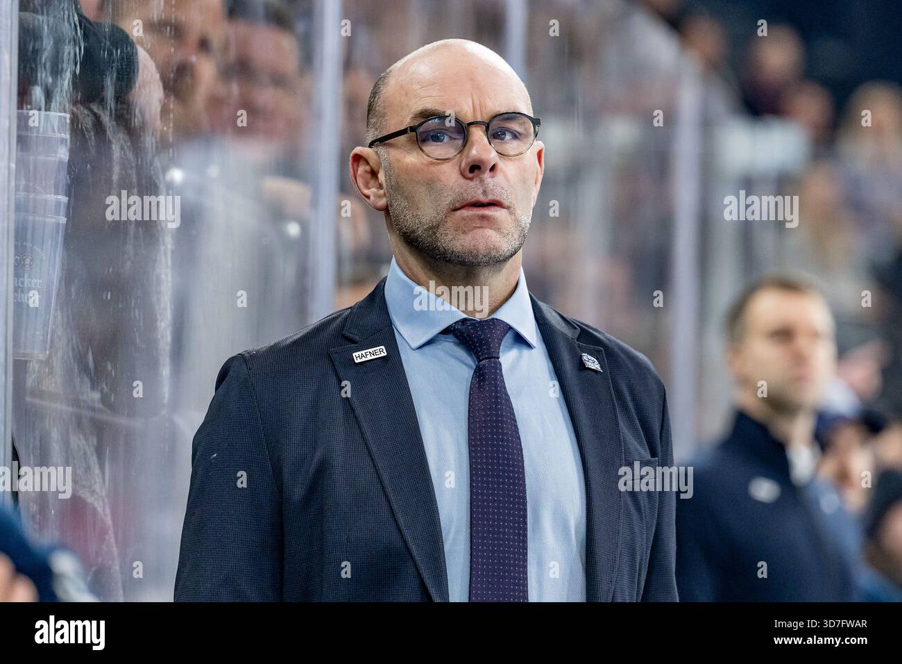 Craig Woodcroft (Head Coach, Straubing Tigers) GER, EHC Red Bull Munich ...