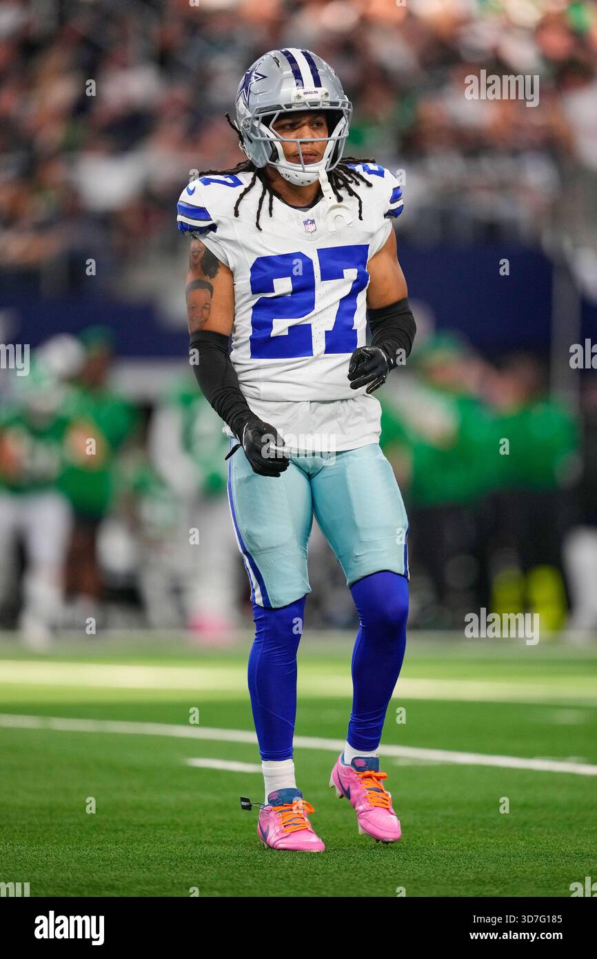 Dallas Cowboys cornerback Reddy Steward lines up against the ...
