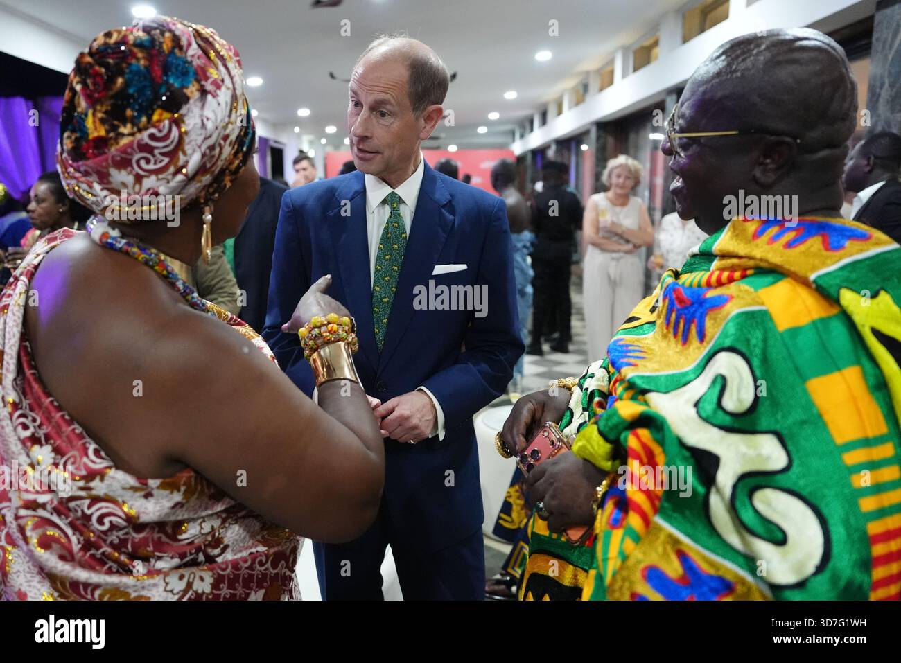The Duke of Edinburgh speaks with the King of the Aburi region ...