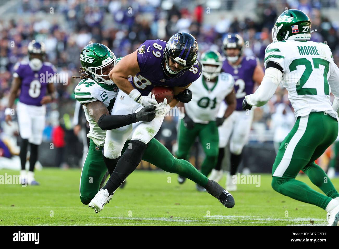 Baltimore Ravens tight end Mark Andrews (89) runs with the ball after ...
