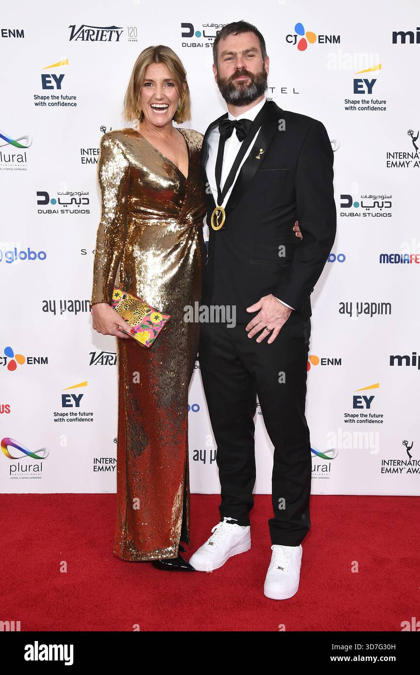 (L-R) Kate Whittaker and Gareth Whittaker (South Africa) walking the ...