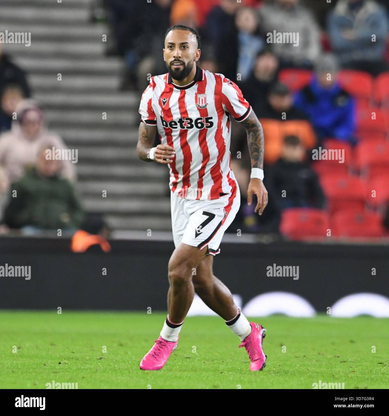Stoke-on-Trent, England. 25th Nov 2025. Sorba Thomas during the Sky Bet ...