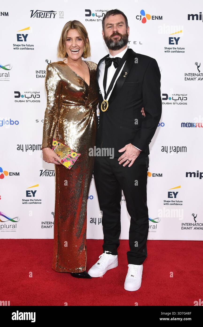 (L-R) Kate Whittaker and Gareth Whittaker (South Africa) walking the ...