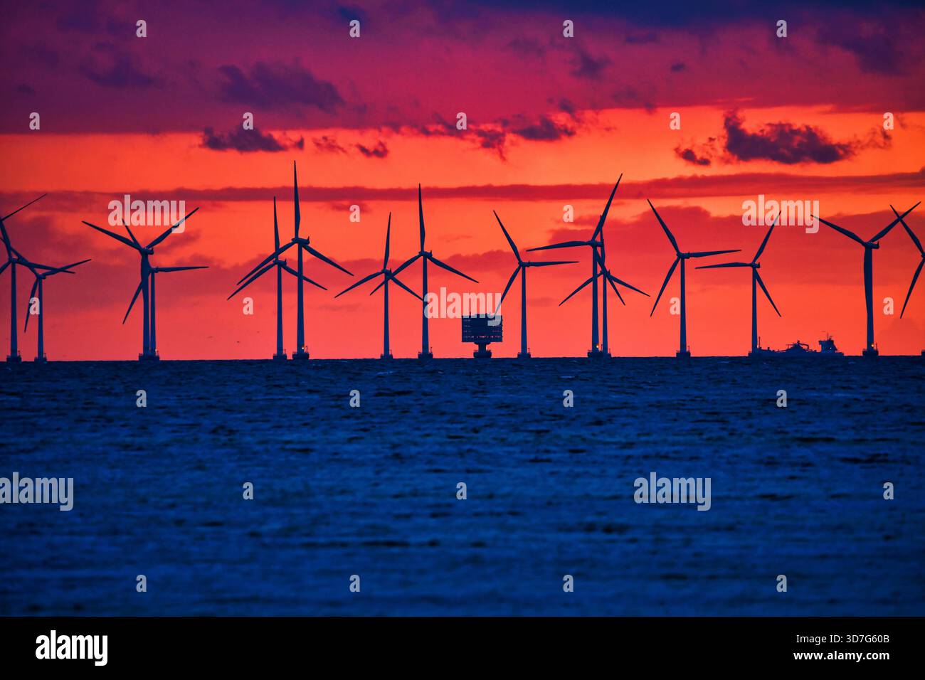 Sonnenuntergang - Blick von Klagshamnsstranden bei Malmö in Schweden ...
