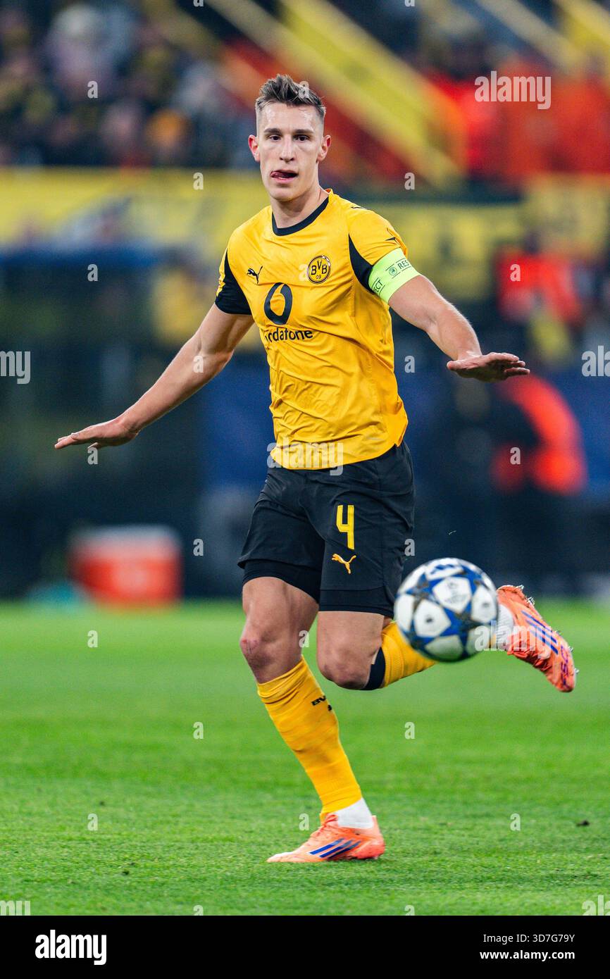 25.11.2025, Borussia Dortmund vs. Villareal, UEFA Champions League, 5 ...