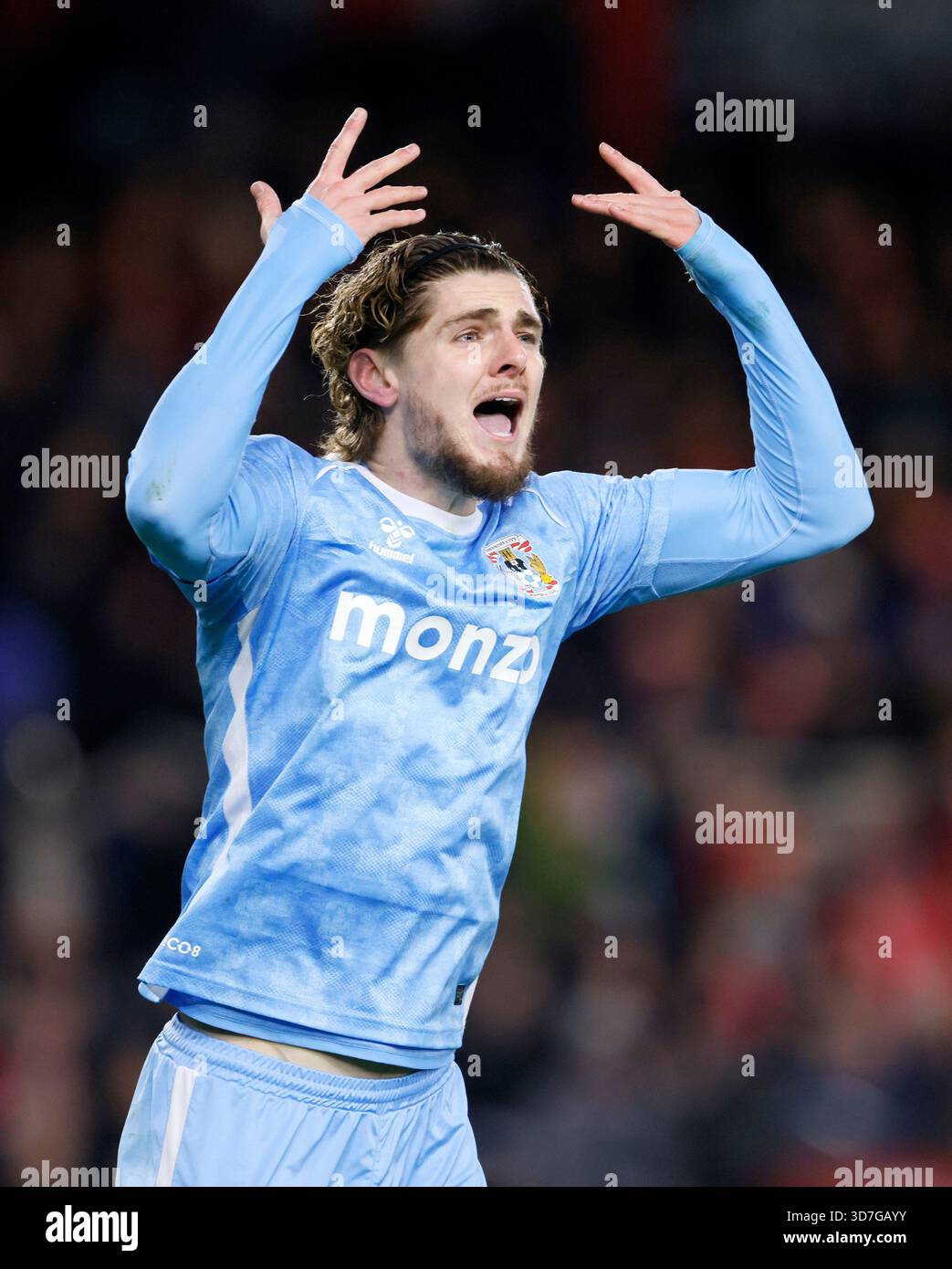 Coventry City's Jack Rudoni during the Sky Bet Championship match at ...