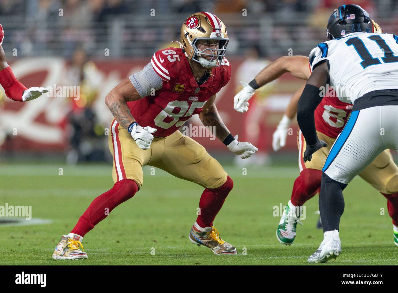 George kittle 2025 hi-res stock photography and images - Alamy
