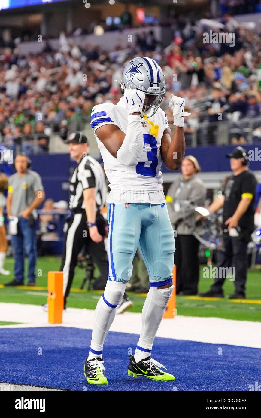 Dallas Cowboys wide receiver George Pickens (3) celebrates his ...
