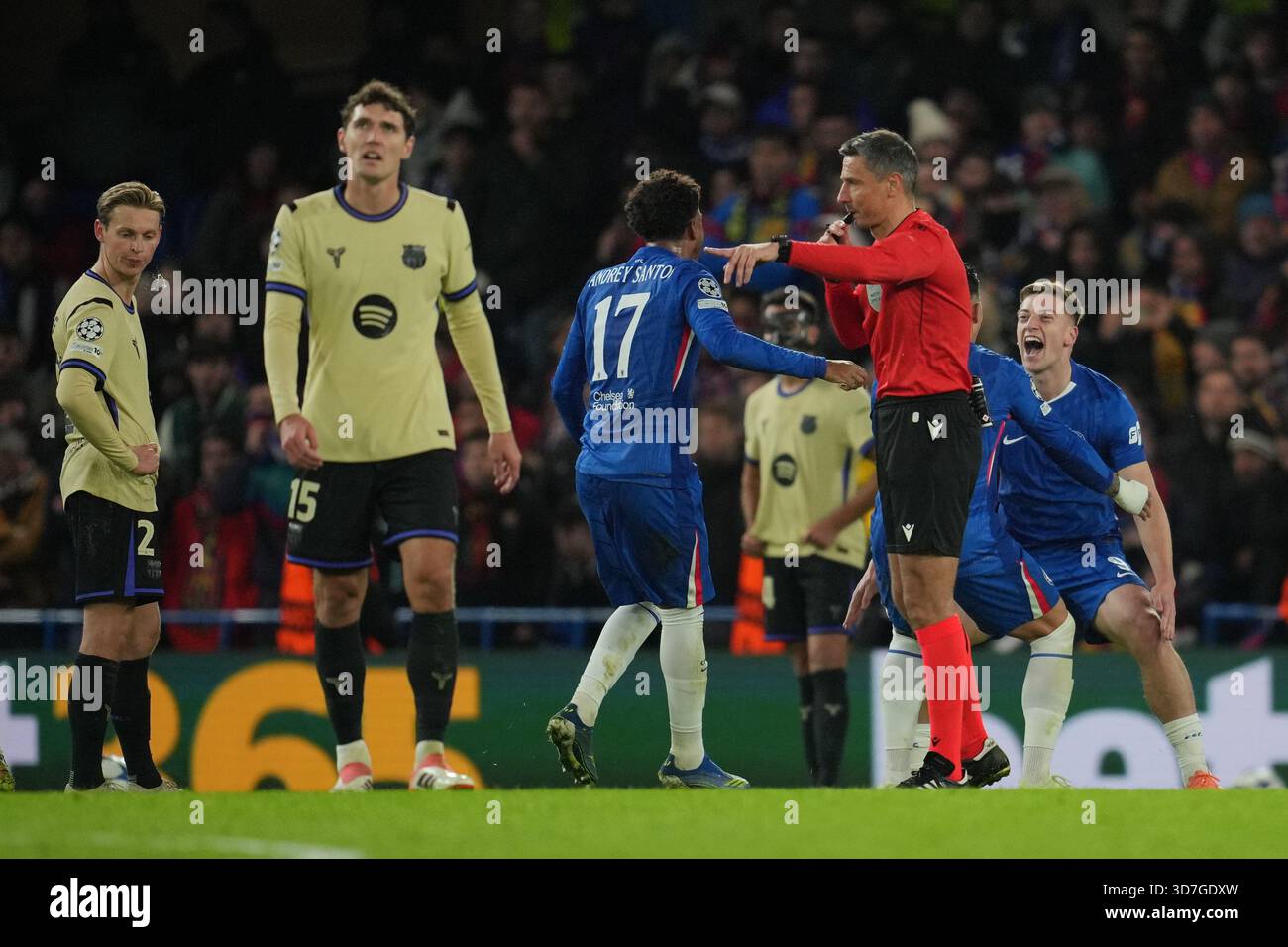 Chelsea's Liam Delap, right, celebrates with his teammates after ...