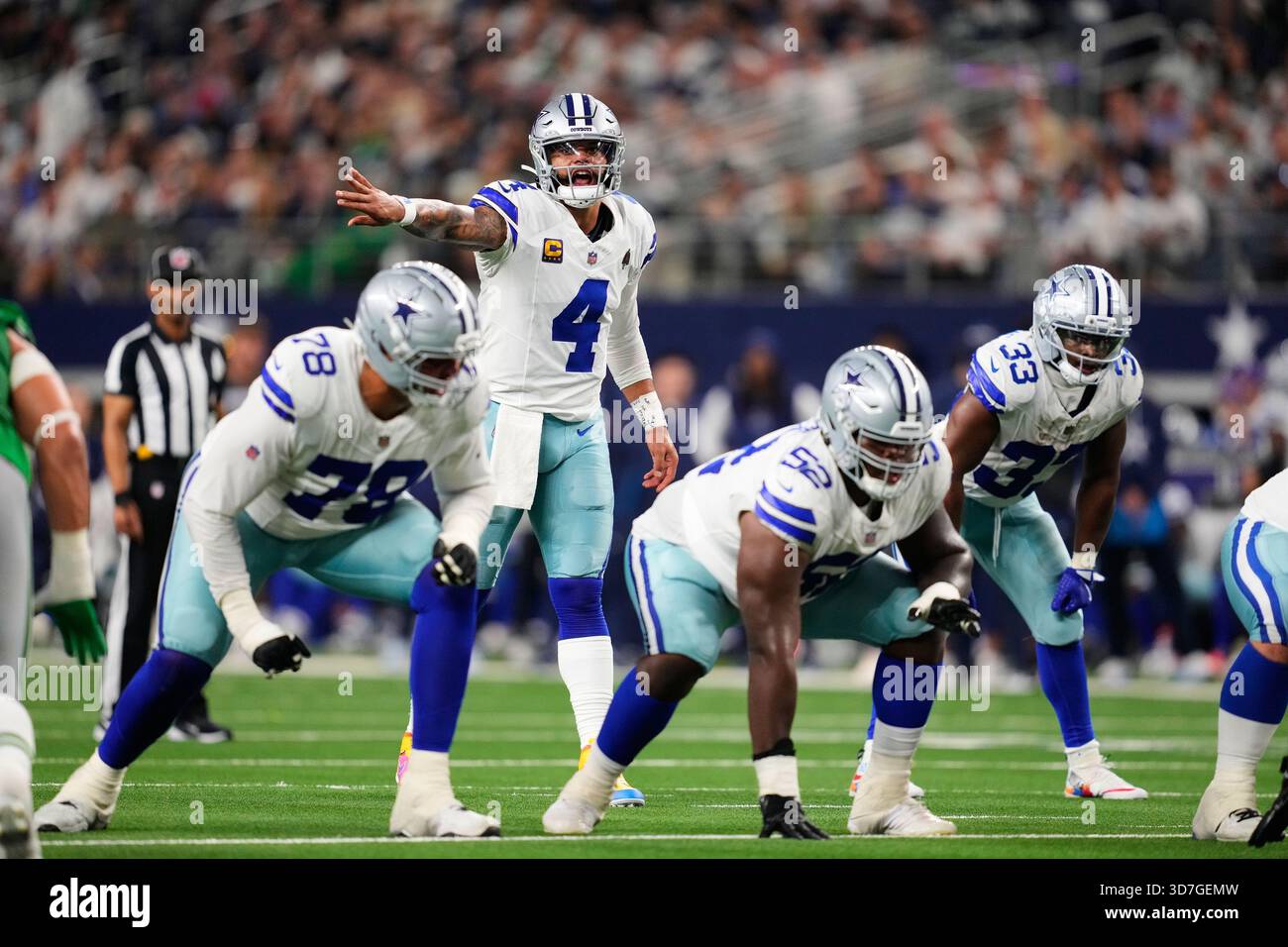 Dallas Cowboys quarterback Dak Prescott (4) signals at the line of ...