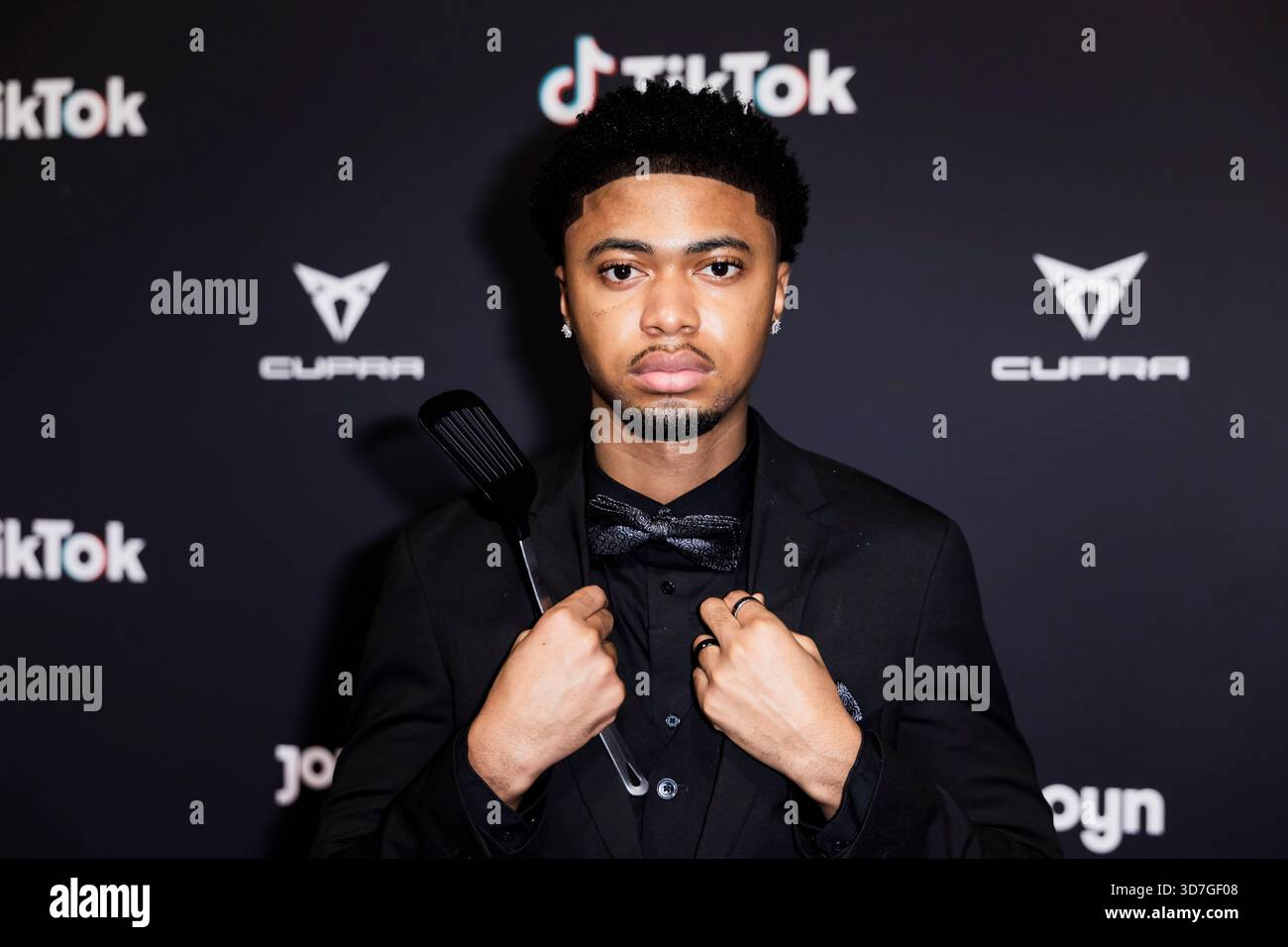 25 November 2025, Berlin: brooklyn oy comes to the Tiktok Awards ...