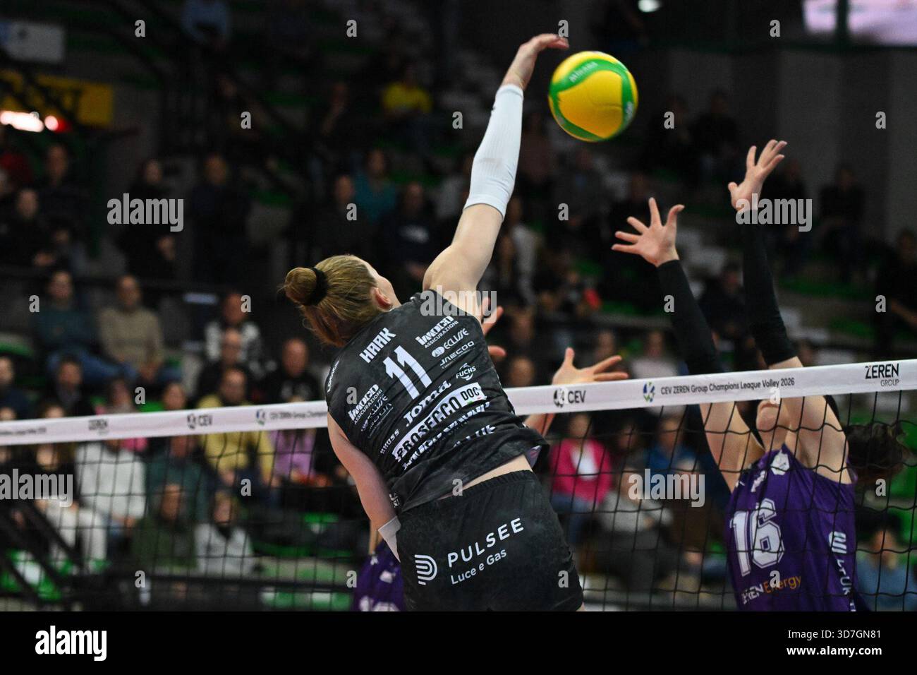 1 Isabelle Haak ( Prosecco DOC A.Carraro Imoco Volley Stock Photo - Alamy