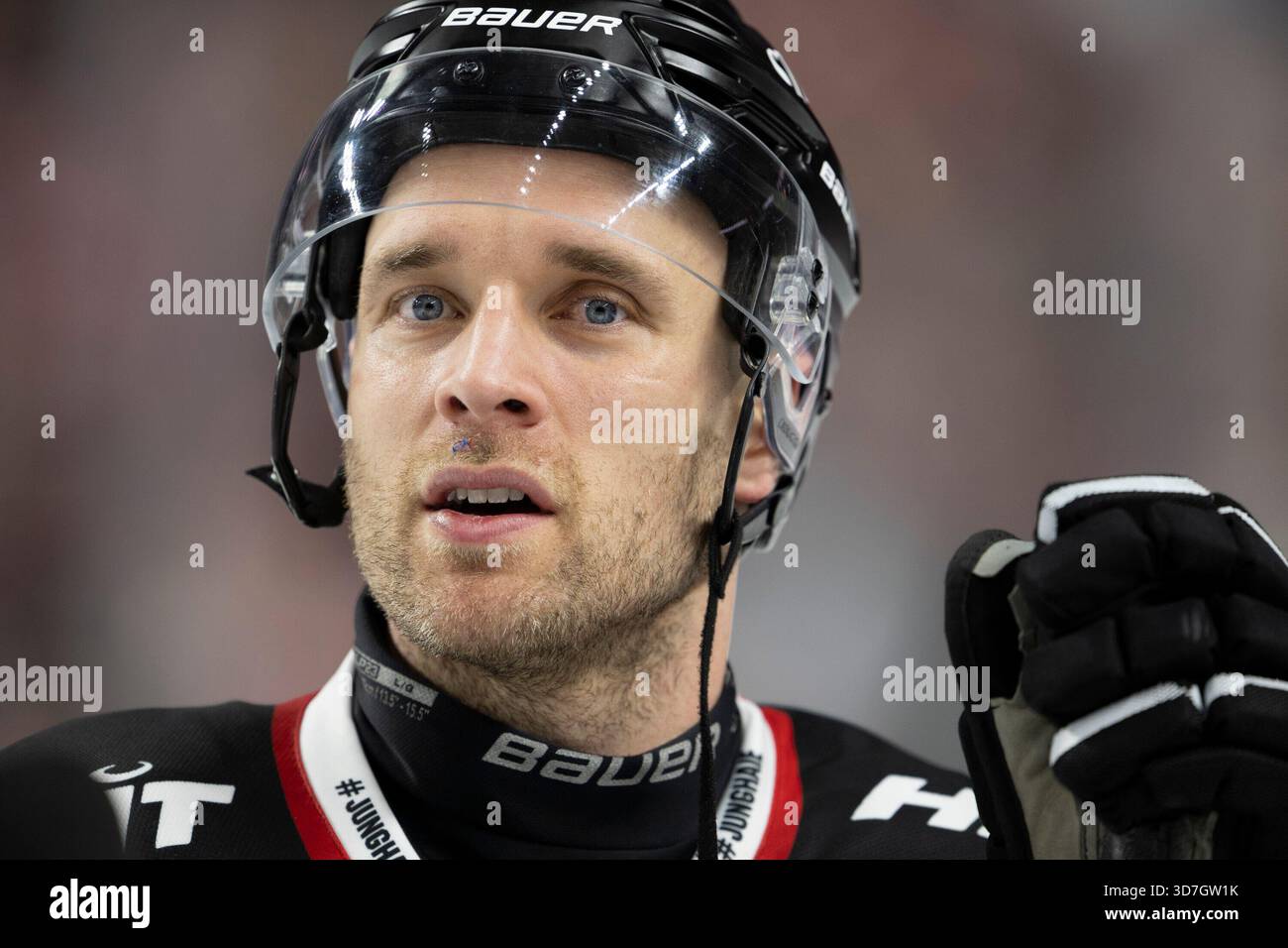 Patrick Russell (Cologne Sharks, Forward, #63); PENNY DEL 1; Cologne ...