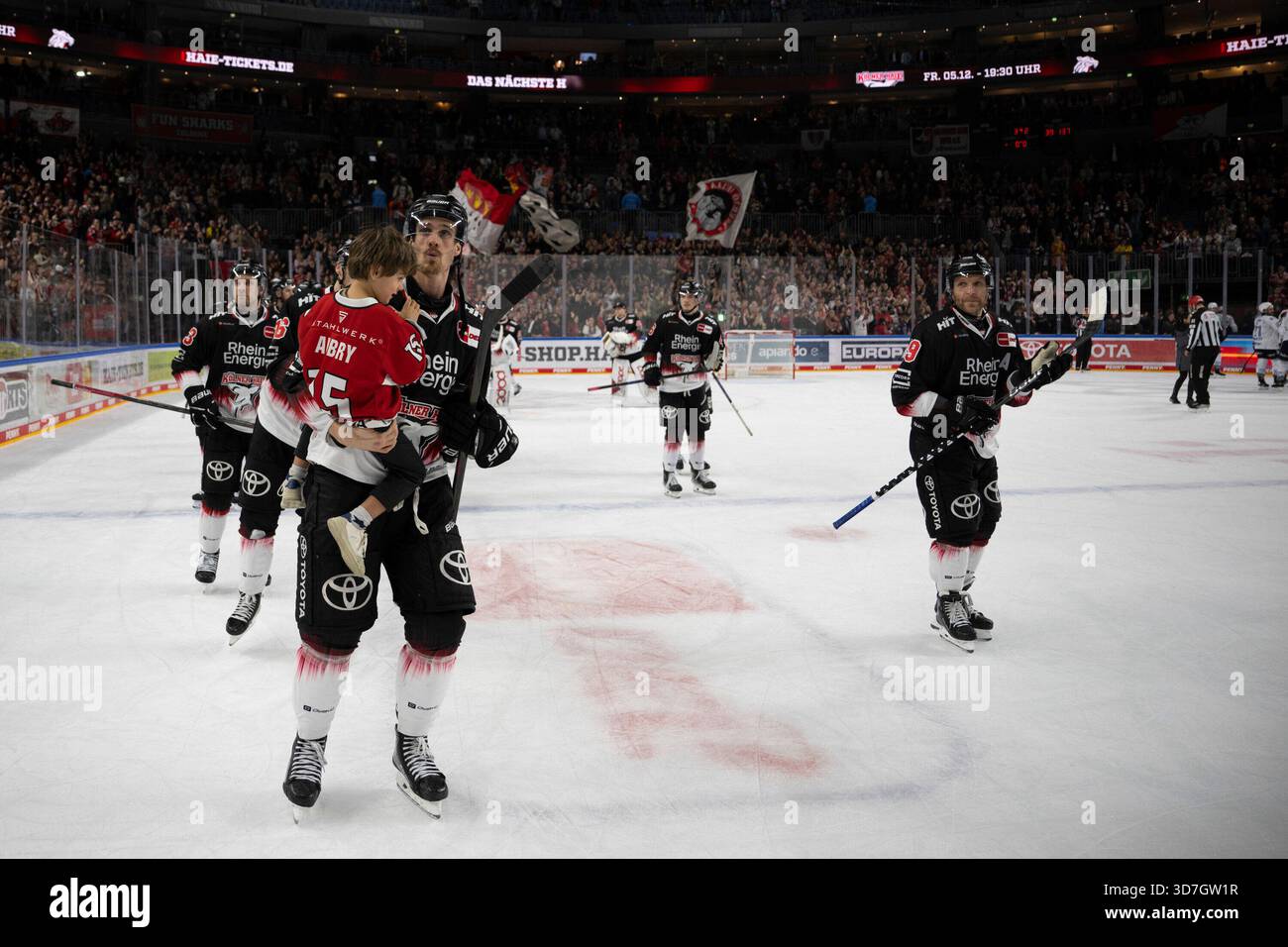 Louis- Marc Aubry (Cologne Sharks, forward, #15); Frederik Storm ...