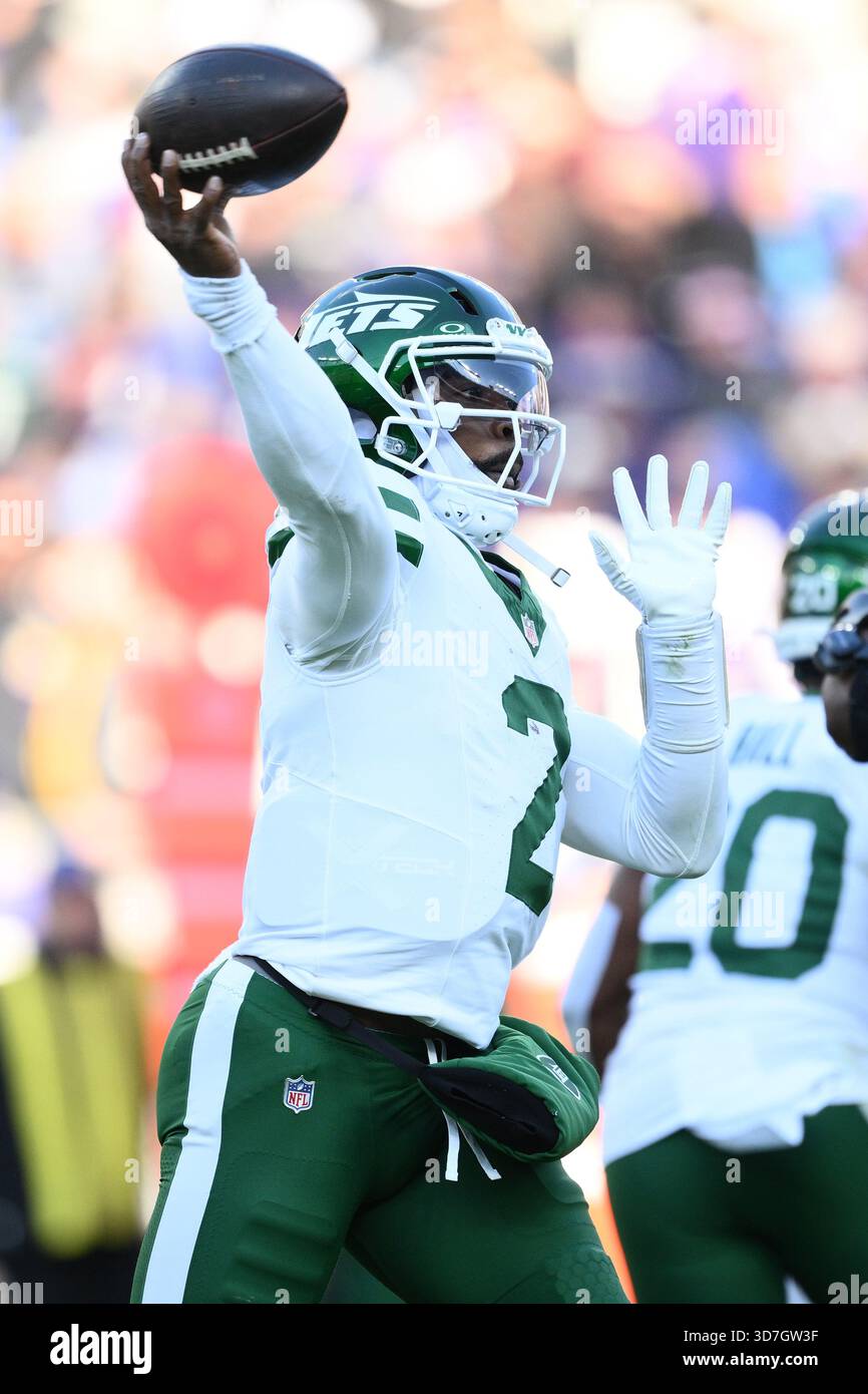 New York Jets quarterback Tyrod Taylor (2) in action during the second ...