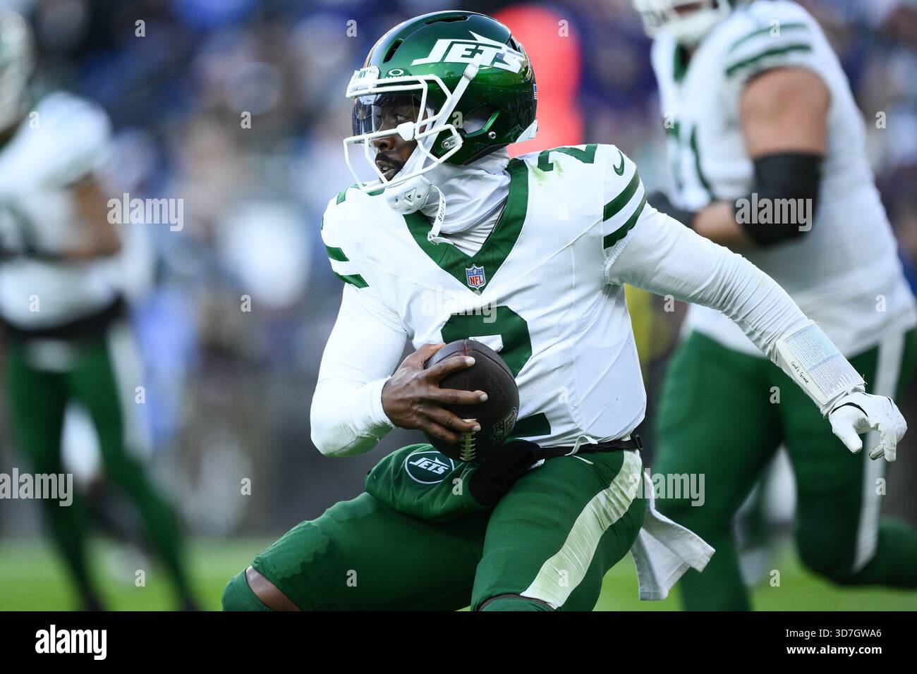 New York Jets quarterback Tyrod Taylor (2) in action during the second ...