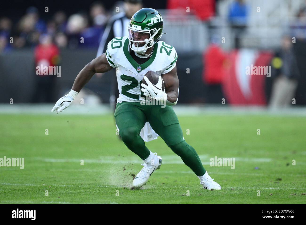 New York Jets running back Breece Hall (20) in action during the second ...