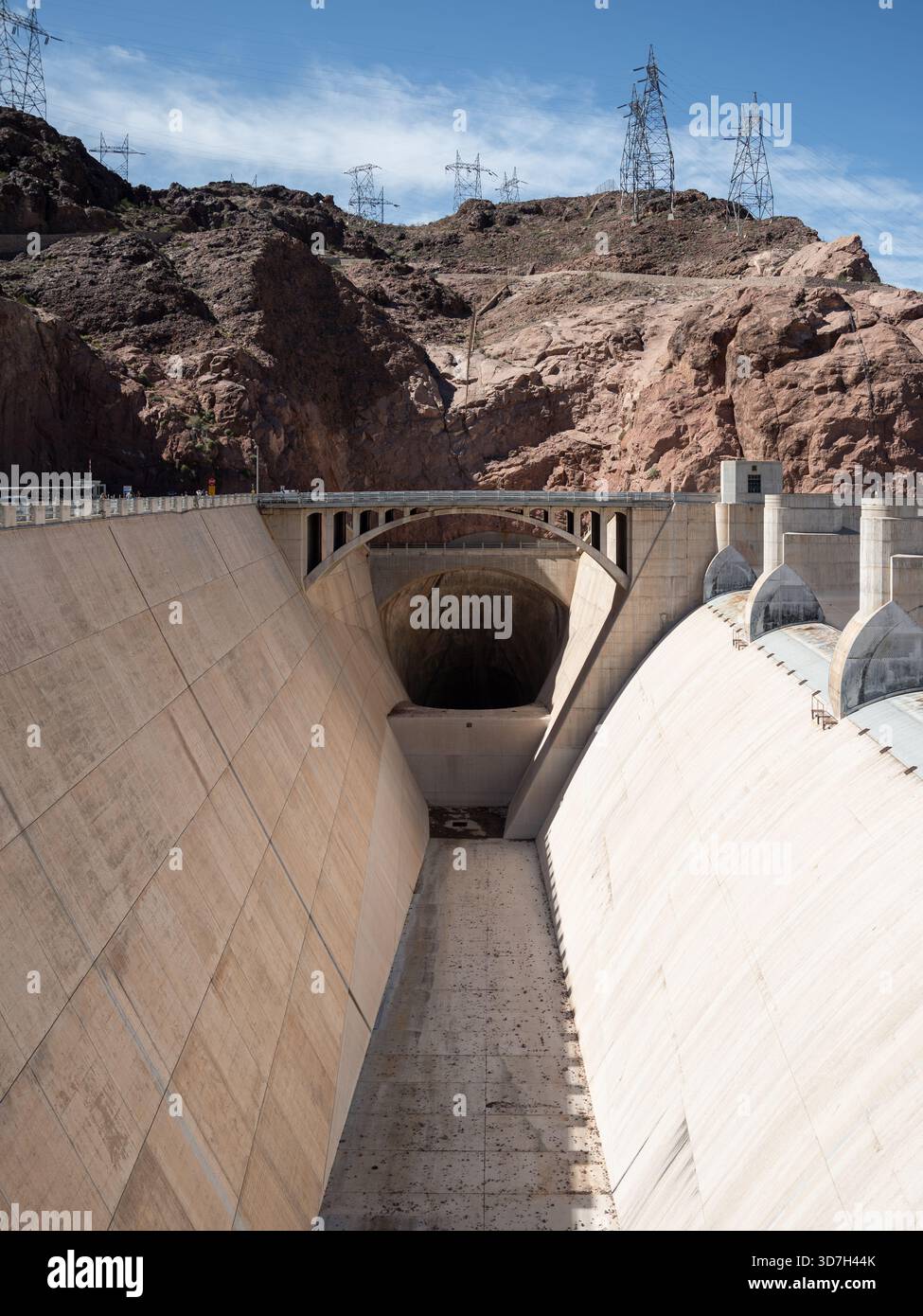 Hoover Dam, Location: Boulder City NV, Architects: Gordon Kaufman and ...