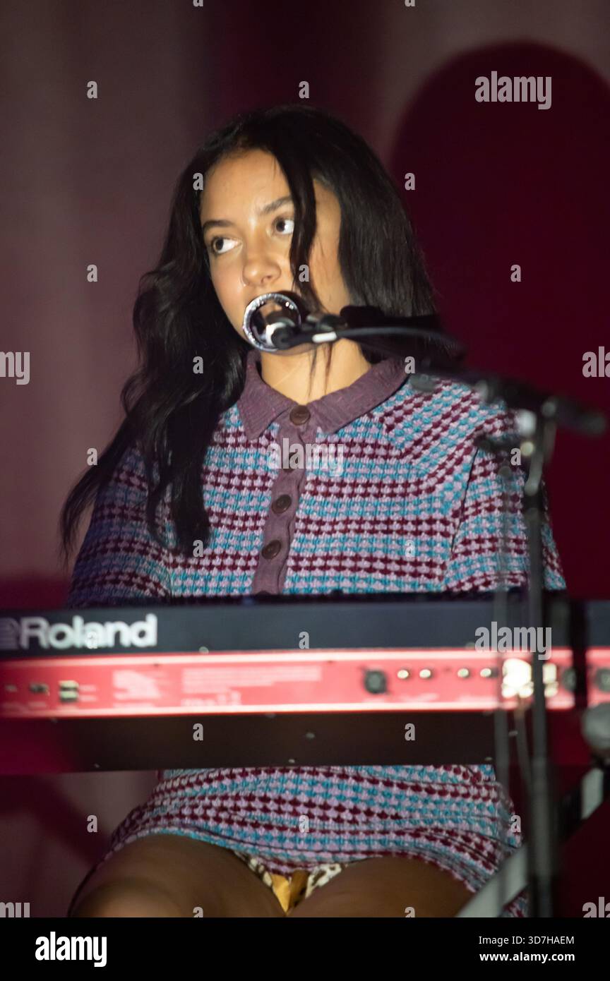 London, United Kingdom. 25h November 2025. Singer Lily Fontaine fronts ...