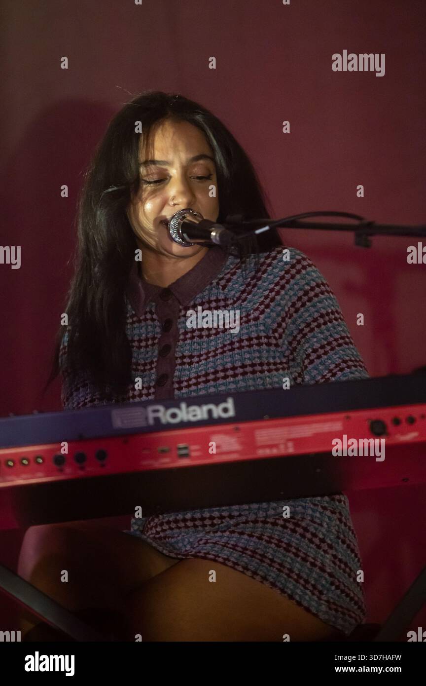 London, United Kingdom. 25h November 2025. Singer Lily Fontaine fronts ...