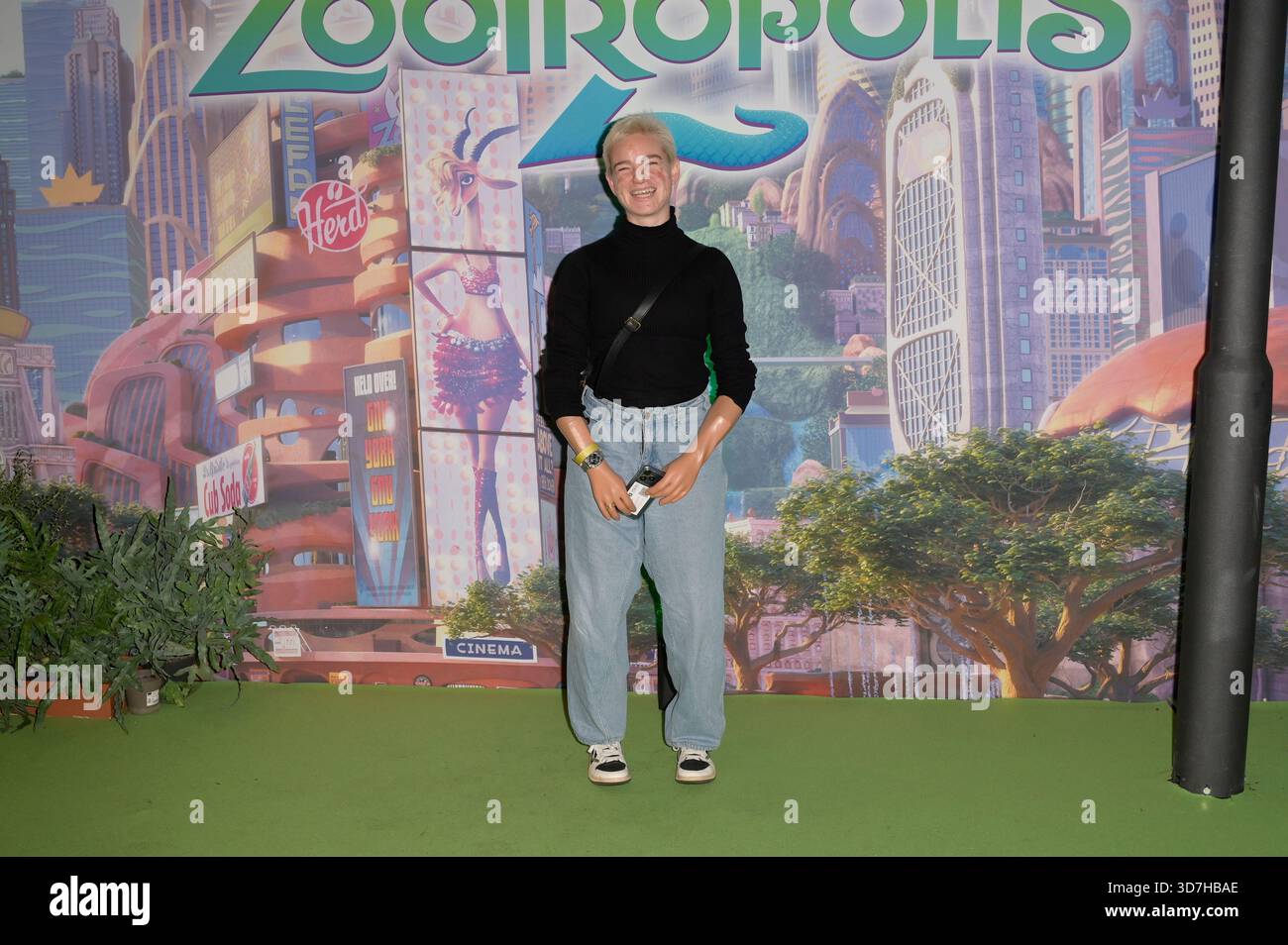 Bebe Vio attends the Disney movie premiere Zootropolis 2 green carpet ...