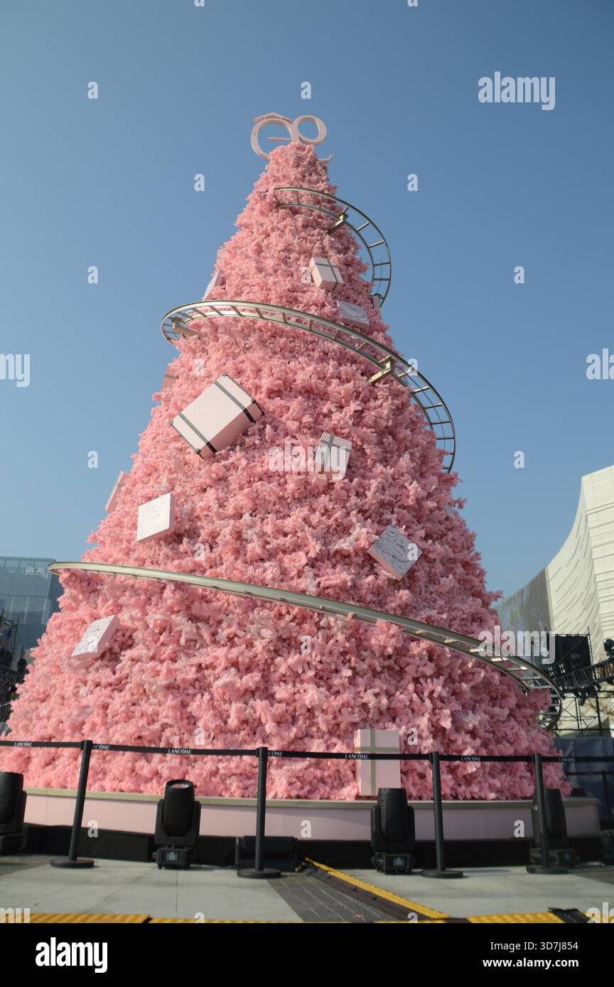 A giant pink christmas tree makes debut in Shanghai, China, 23 November ...