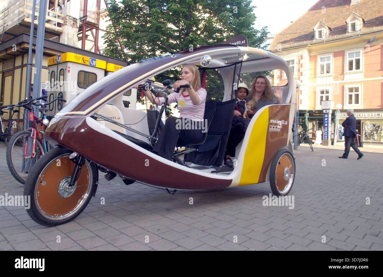 bicycle transport logistics in traveling,in a modern way bicycle ...