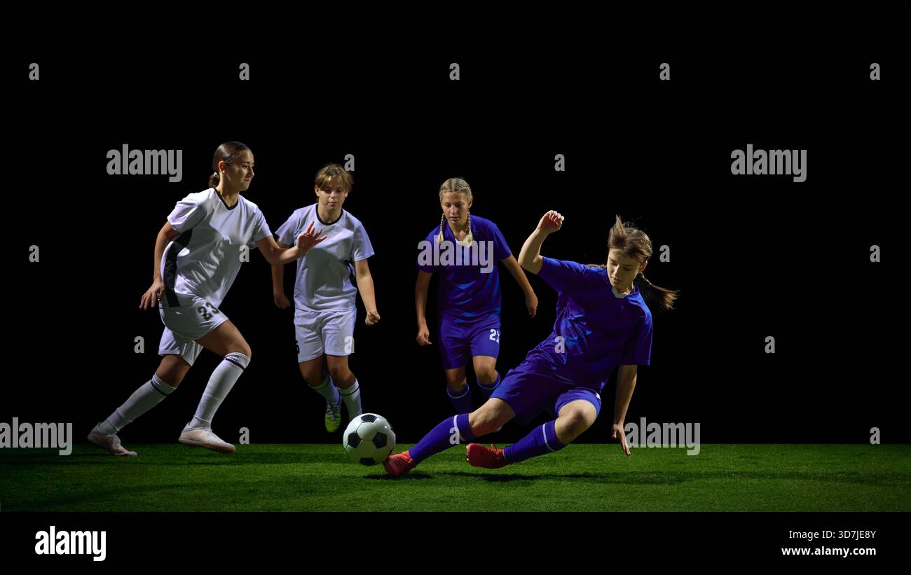 Female soccer players sliding hi-res stock photography and images - Alamy
