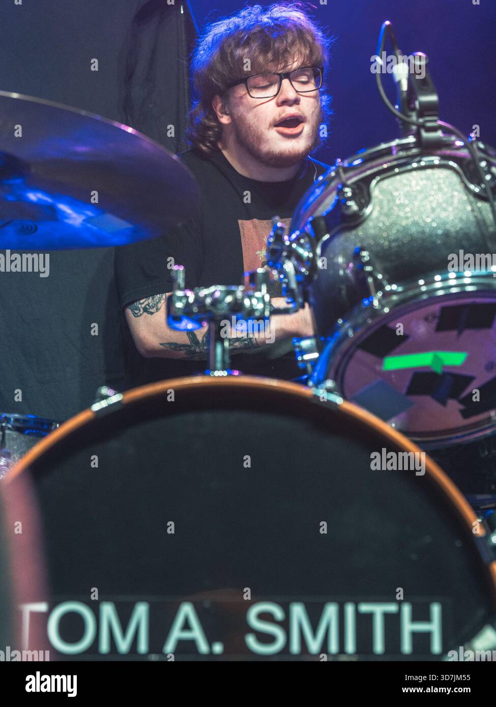 Coventry, West Midlands, UK. 25th Nov 2025. Tom A Smith Playing a ...