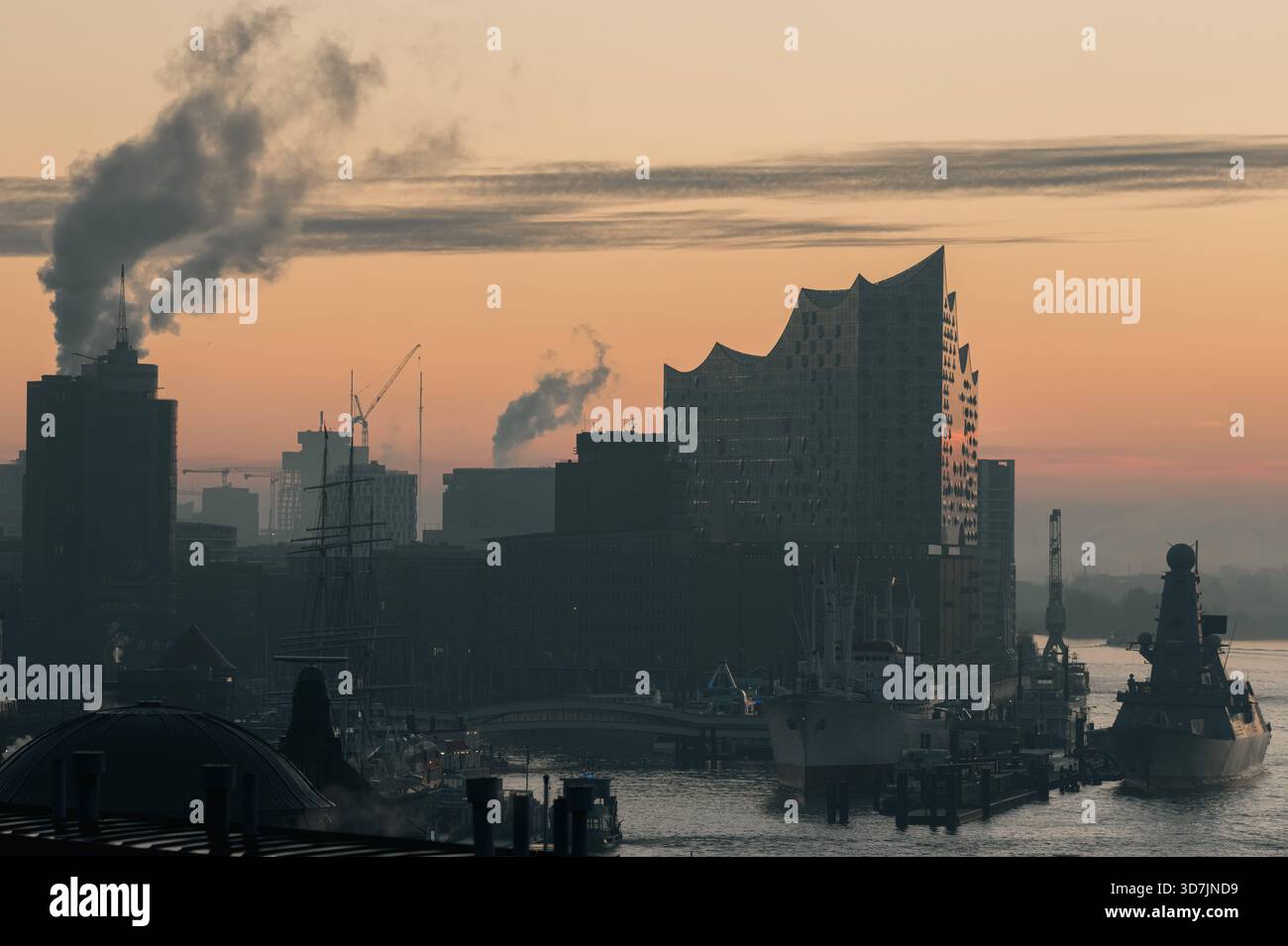 Deutschland, Hamburg, Elbe, Hafen, Elbphilharmonie, HafenCity, Cap San ...