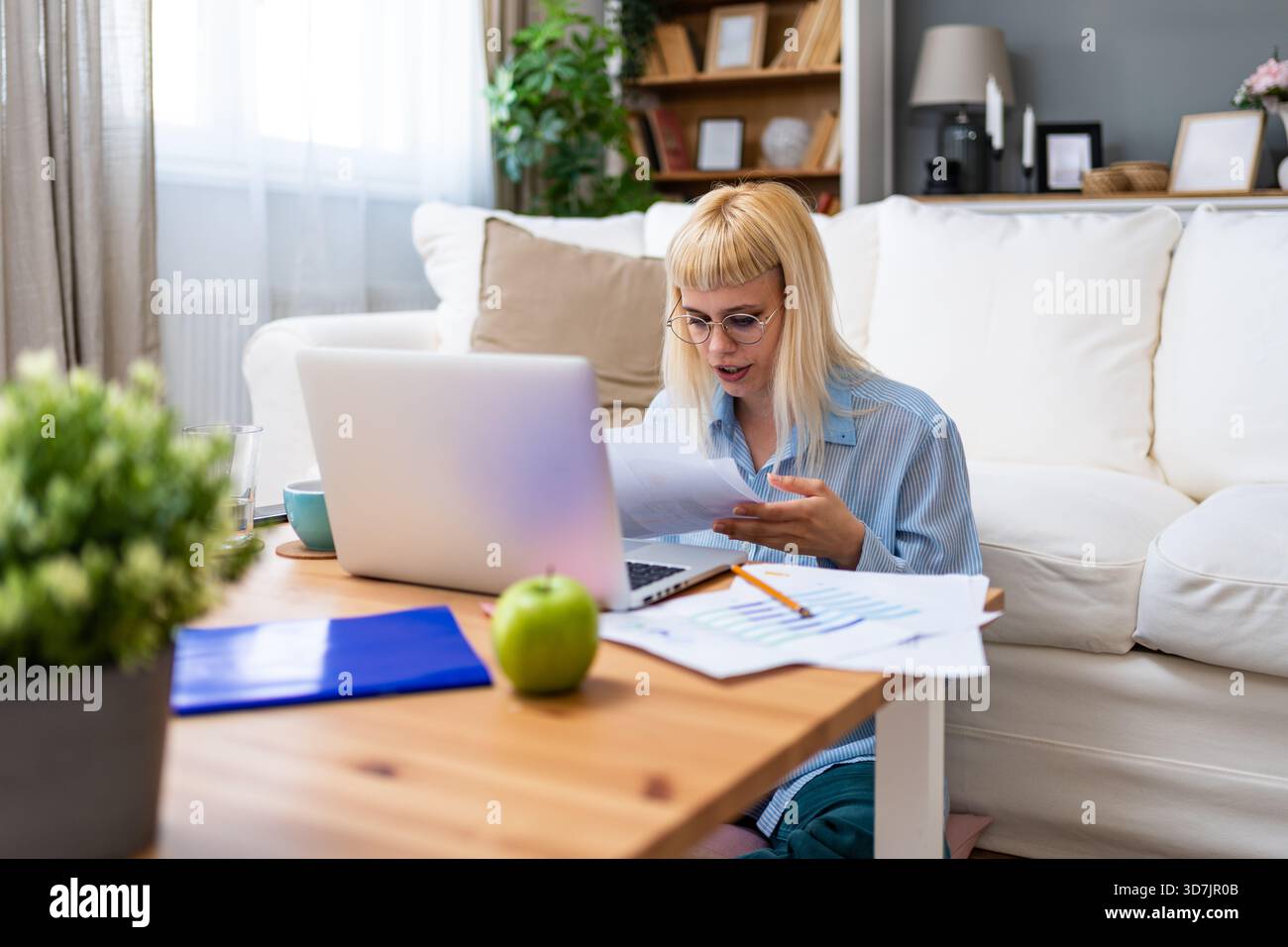 Billing inquiry hi-res stock photography and images - Alamy