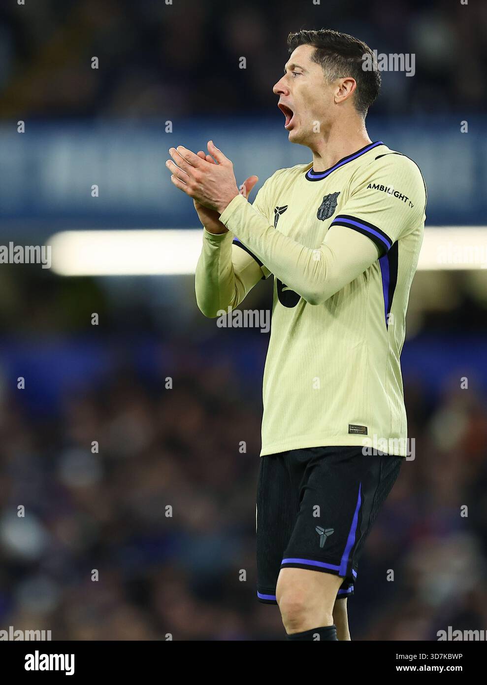 Robert Lewandowski of Barcelona during Chelsea and Barcelona football ...