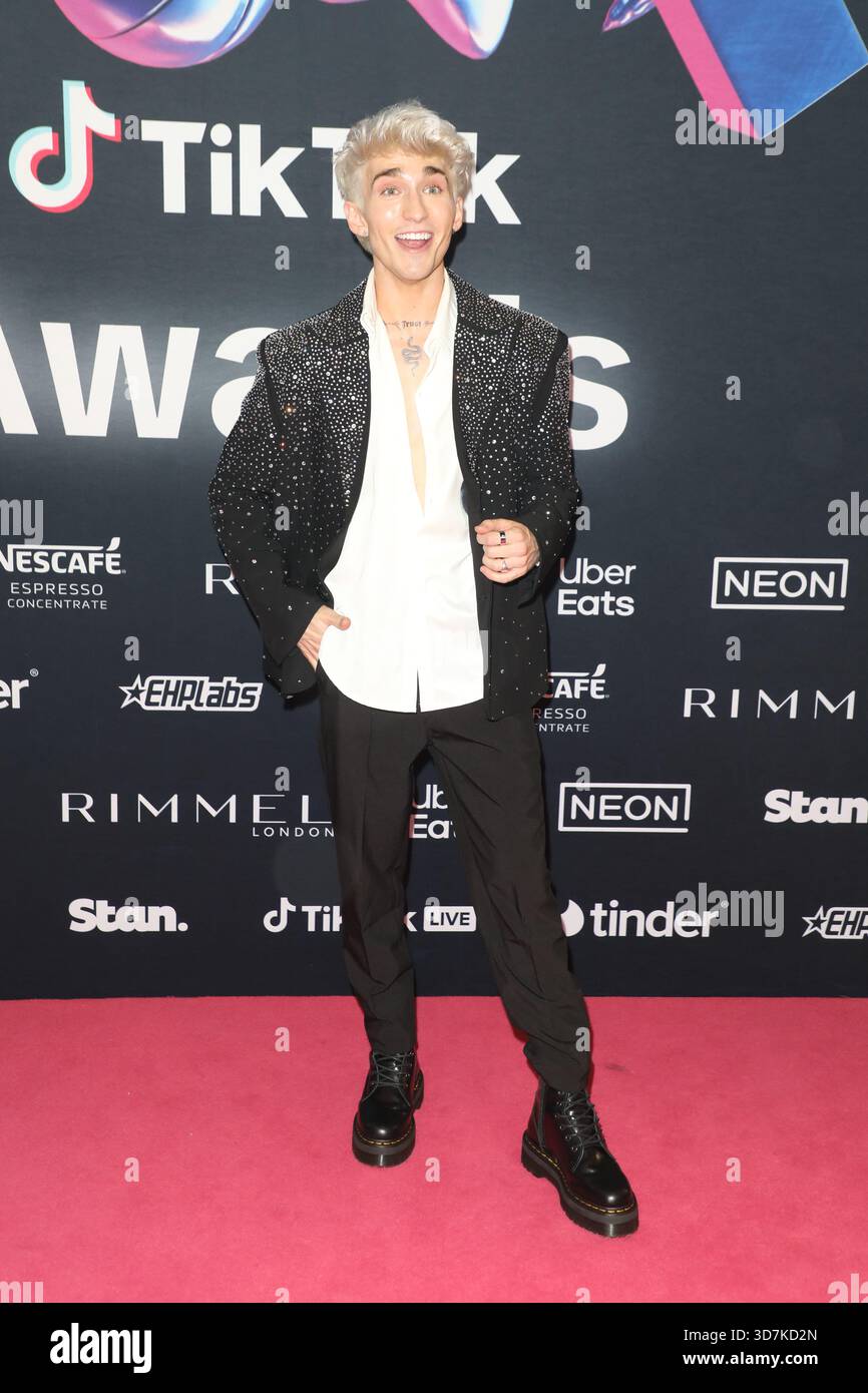 Sydney, NSW, Australia. 26th November 2025. Ash Magic (Ash Hodgkinson) on the red carpet at the ...