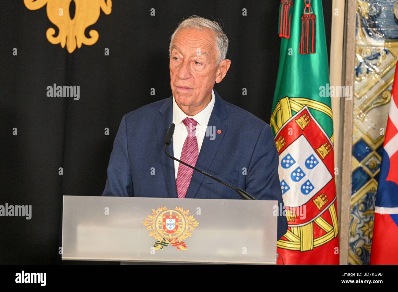Lisbon, Portugal. 26th Nov, 2025. Portuguese President Marcelo Rebelo ...