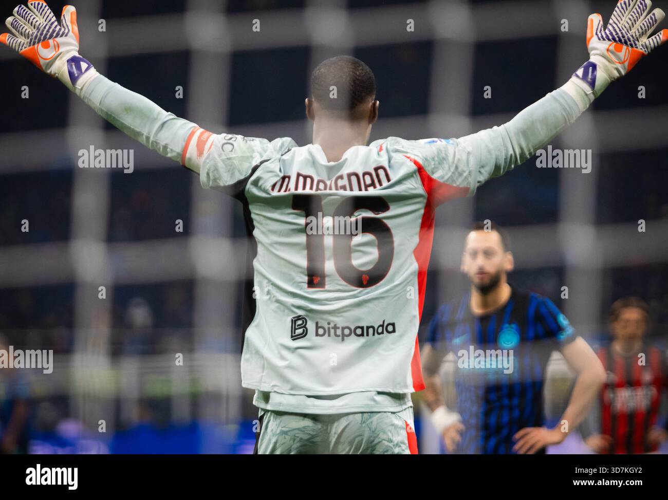 Mike Maignan (AC Milan goalkeeper) in Stadio San Siro for derby against ...