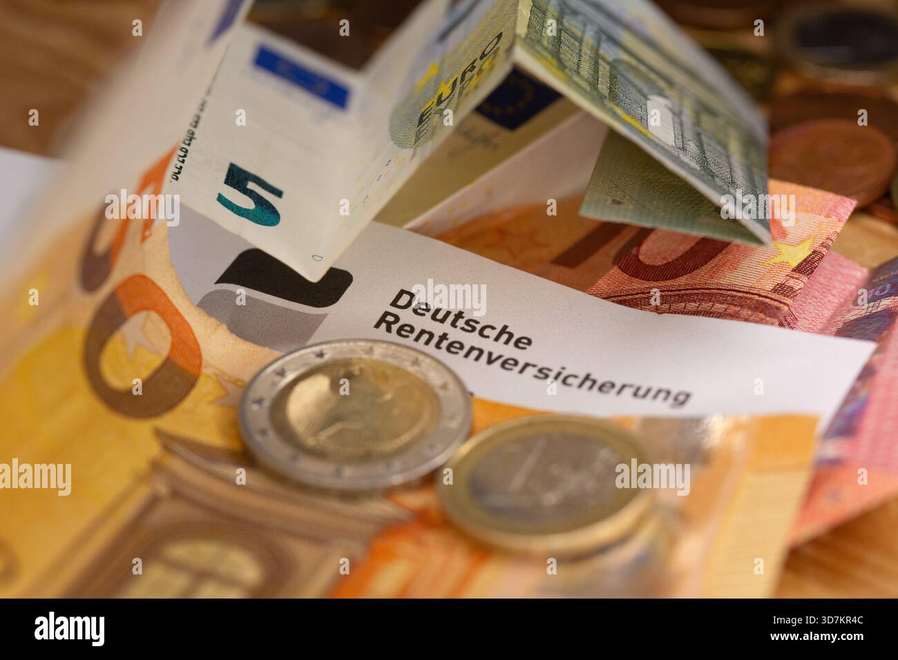 Berlin, Germany. 26th Nov, 2025. A letter from the German Pension ...