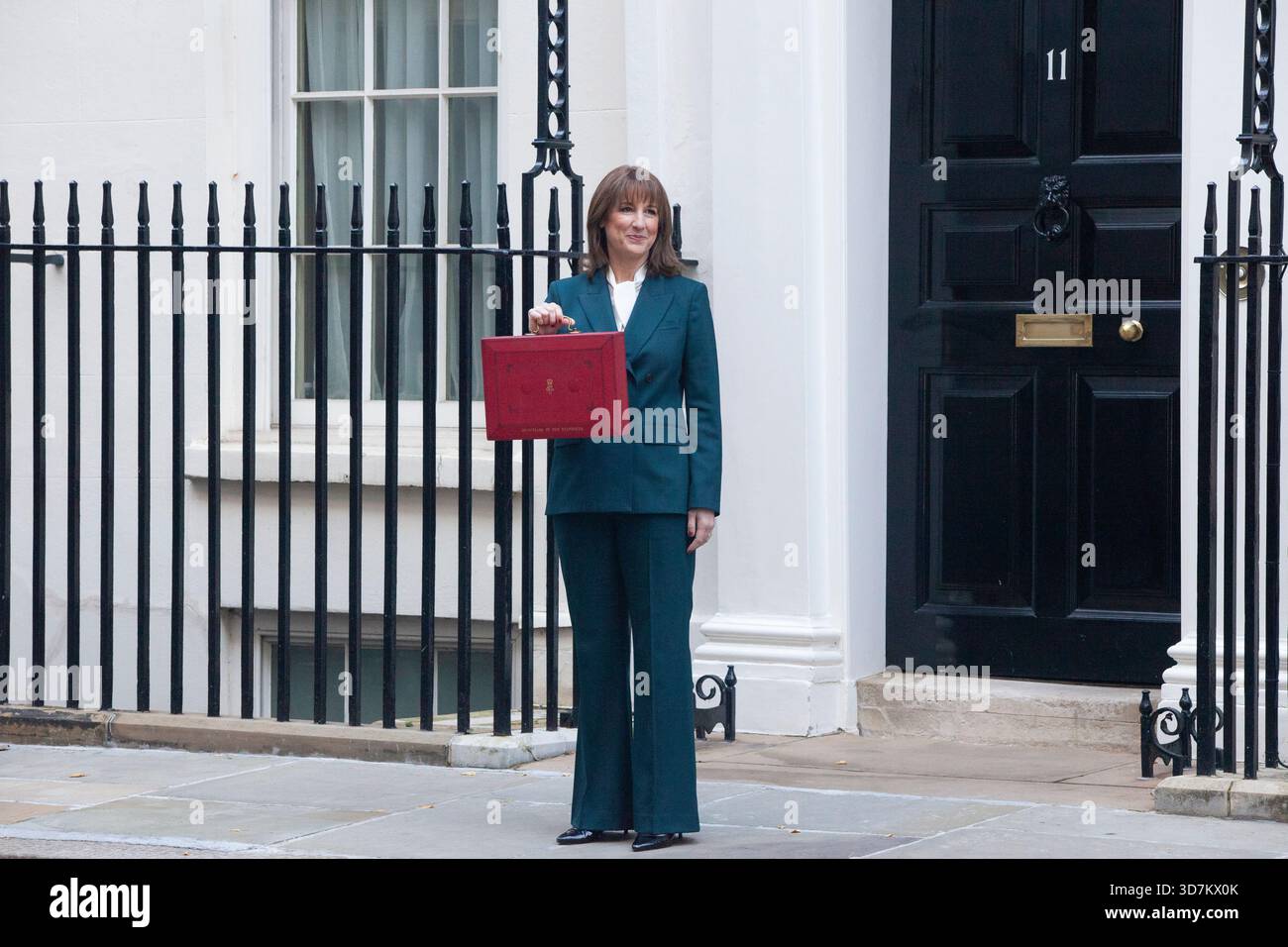 London, UK, 26 November 2025: At Downing Street in Westminster ...