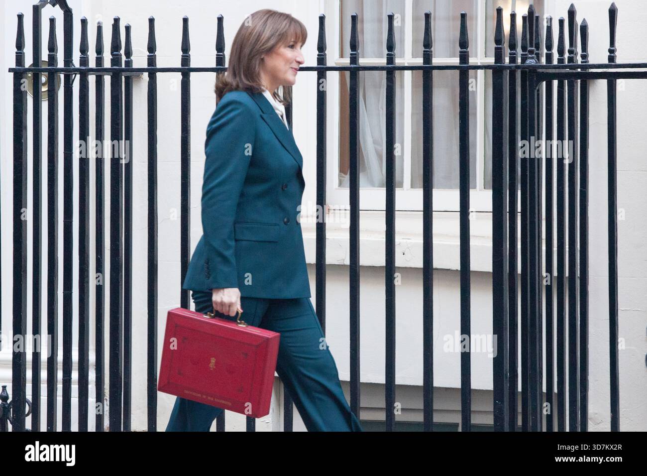 Red box budget 2025 hi-res stock photography and images - Alamy