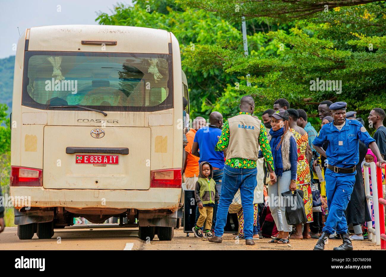 (251126) -- KIGALI, Nov. 26, 2025 (Xinhua) -- Burundian refugees to be ...